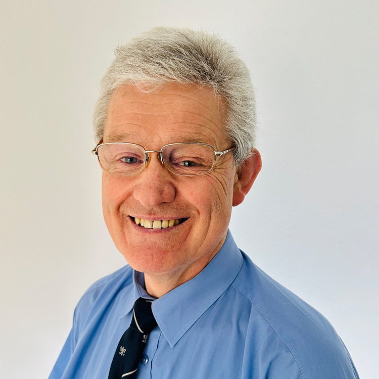 Dr. Steve Carter, Priory Vets. Reigate and Redhill, Surrey